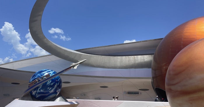 What It’s Like In Space…220 at EPCOT | Trips and Giggles